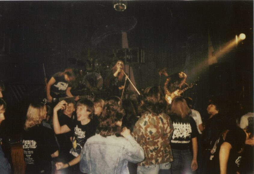Mayhem, la historia de la banda que nació para estar marcada por la ...