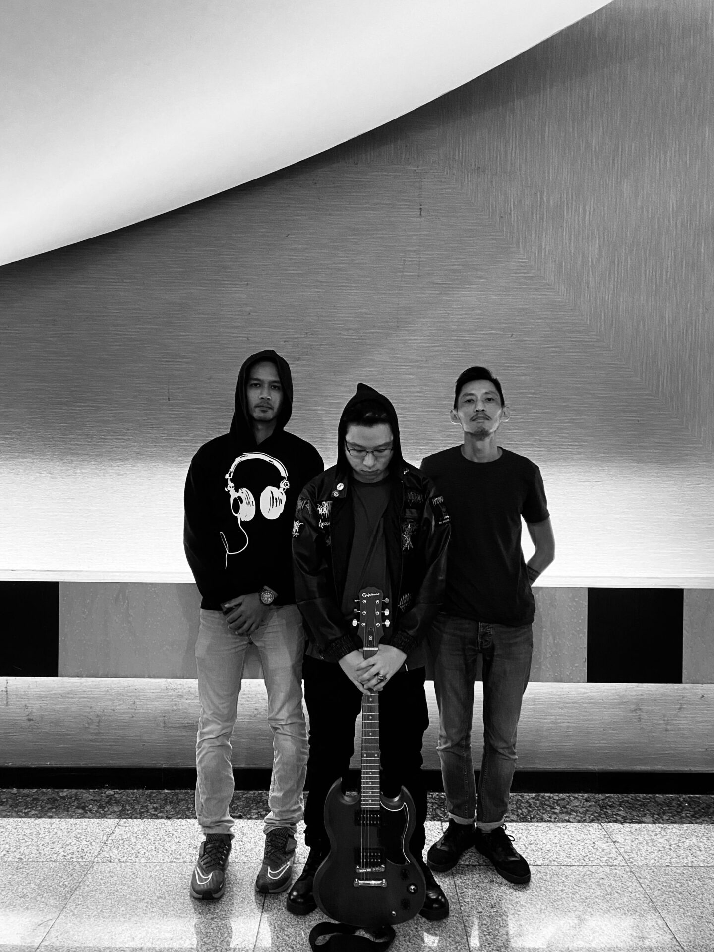 Luna Azure nos Muestra "Philosophy of the skull" - Apuesto al Rock
